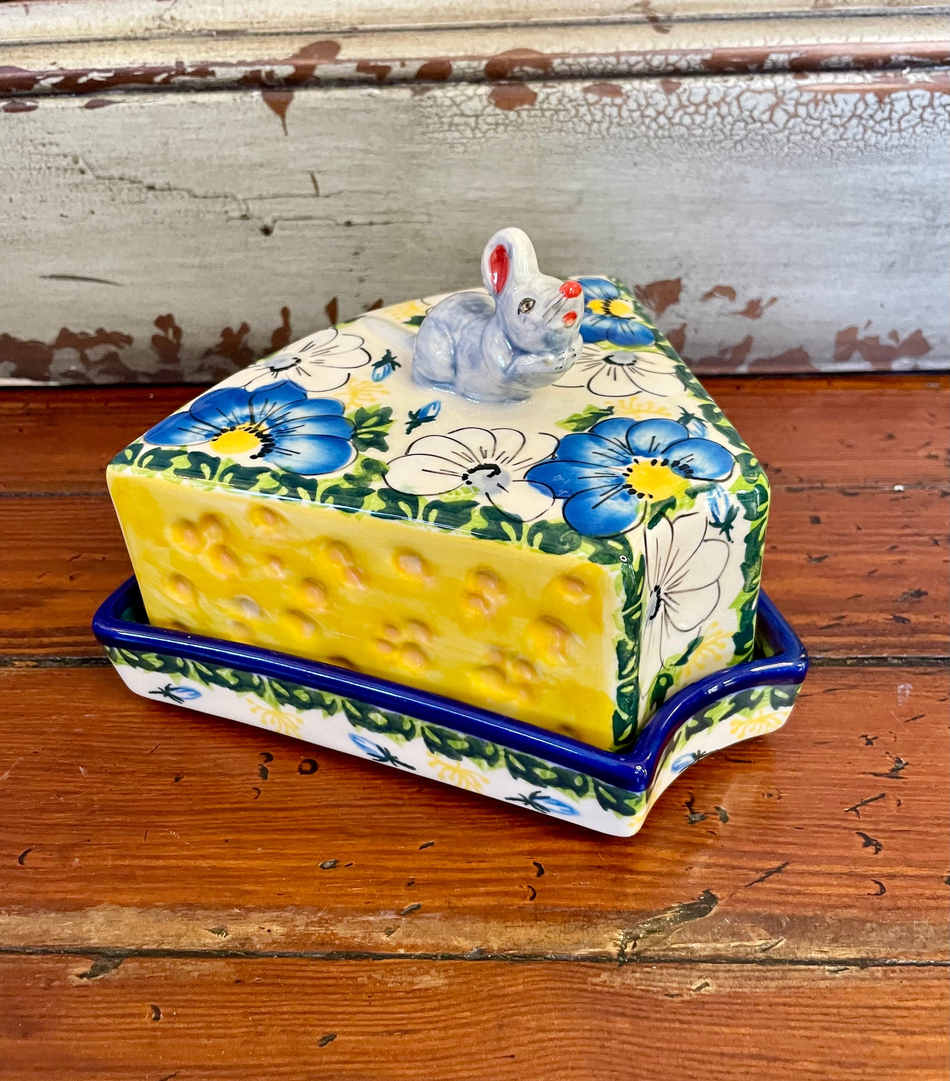 Kalich Mouse Cheese Box – The Threaded Cork